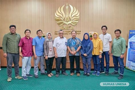 Perkuat Sinergi Pimpinan Unesa Dan Radar Surabaya Gelar Pertemuan Di