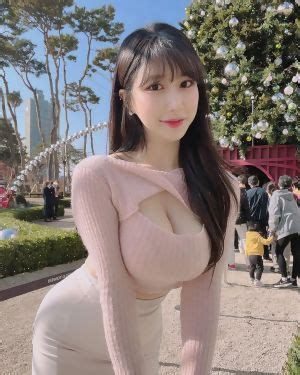 Busty Korean Reddit Nsfw