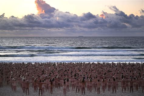 Spencer Tunick nude Sydney Bondi Beach installation Vadu Crișului