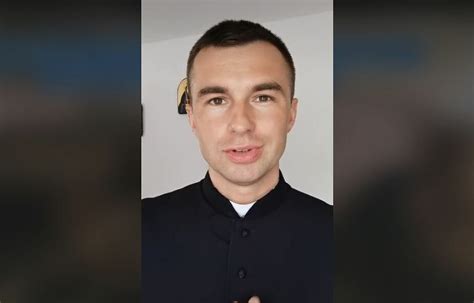 Seks w ciąży jest grzechem Ksiądz z TikToka odpowiada katolickiej