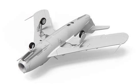 Airfix A03091 Mikoyan Gurevich MiG 17F Fresco 1 72 Scale Model