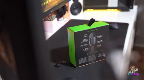 Ultra Compact Streaming Microphone Razer Seiren Mini Review GoGeek