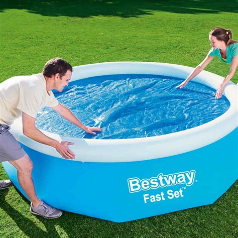 Cómo cubrir una piscina desmontable