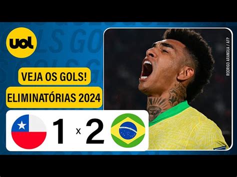 Dupla do Botafogo quebra jejum de 26 anos e festeja gols na seleção