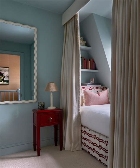 What Is The Unexpected Red Theory Tiktok S Newest Design Trend Homes