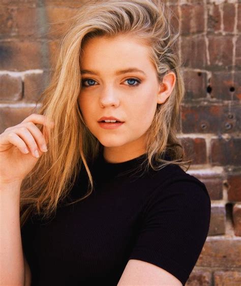 Jade Pettyjohn Filmes Biografia E Listas Na MUBI