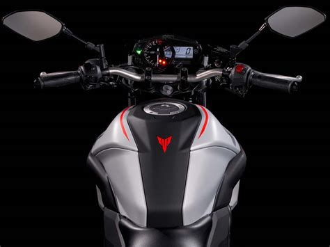 Moto del día Yamaha MT 03 2016 espíritu RACER moto