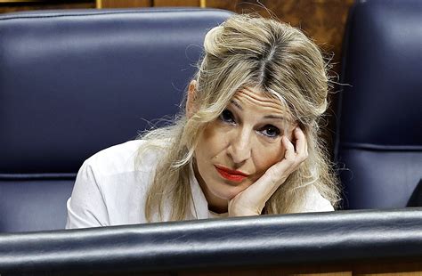 Yolanda Díaz hace fichajes en Podemos PSOE y BNG para apuntalar la