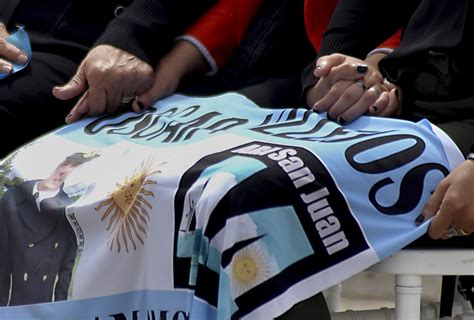 Fernández a familiares de los tripulantes del ARA San Juan Gloria