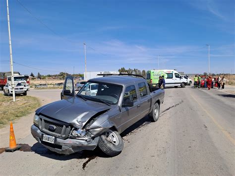 Ruta Fuerte Choque Entre Auto Y Camioneta Bvc Noticias