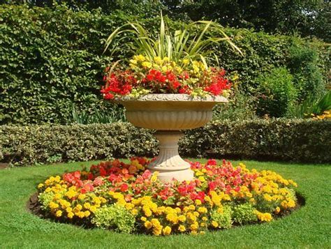 18 Flower Bed Ideas And Designs With Pictures Decor Or Design