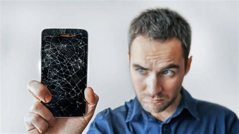 Conoce cuánto cuesta arreglar la pantalla del móvil
