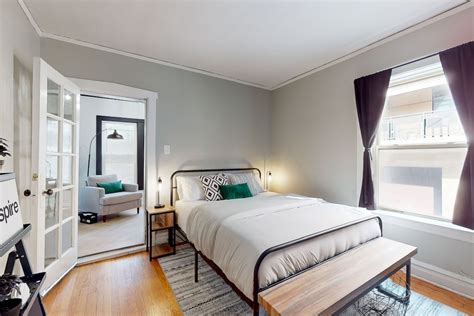 Apt With Parking For Two In The Frank Lloyd Wright Historic