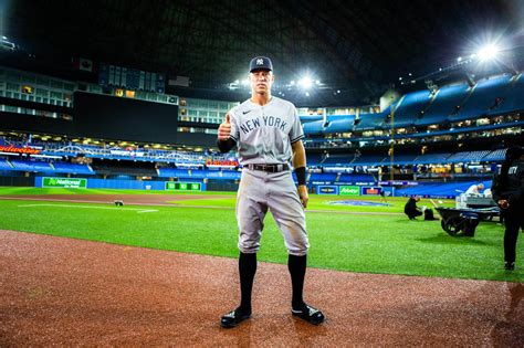Yankees Aaron Judge Poised To Make History In The Bronx In Home Run