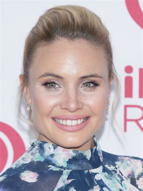 Leah Pipes Actress