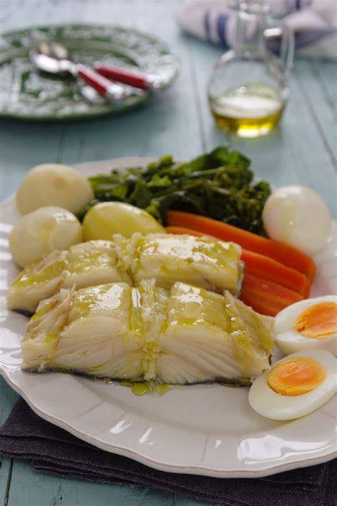 Cinco Quartos De Laranja Bacalhau Cozido Todos