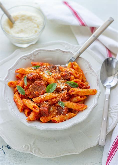 Macarrones con chorizo 2 recetas fáciles rápidas y muy ricas