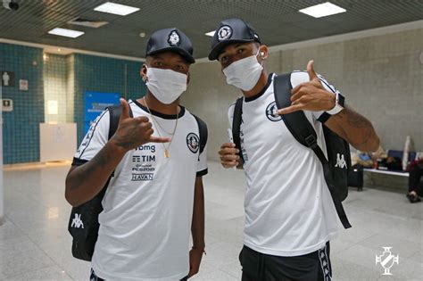 Escalação do Vasco trio de reforços é relacionado e embarca Vasco
