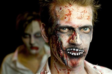 Pretty Zombie Face Makeup