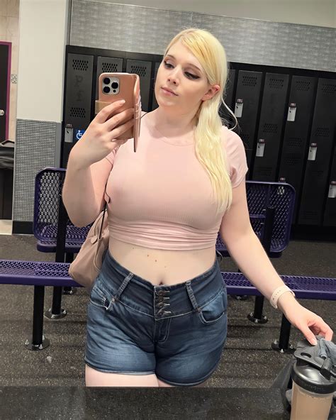 116 Best U Amandaraesfw Images On Pholder Transadorable Femboy And