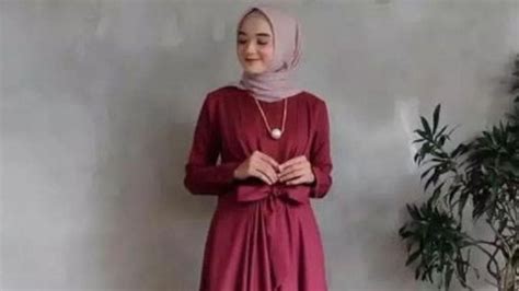 Baju Maroon Cocok Dengan Jilbab Warna Apa Ya Simak Di Sini ERA ID