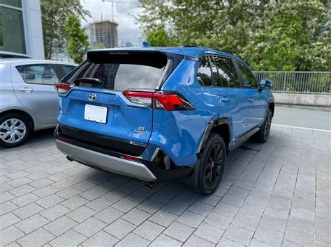 Toyota Rav Hybrid Se Cavalry Blue Photo Gallery Evto Ca