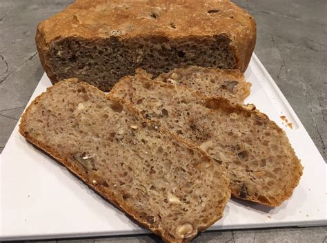 Pain cocotte aux noix sans pétrissage Envie de recettes
