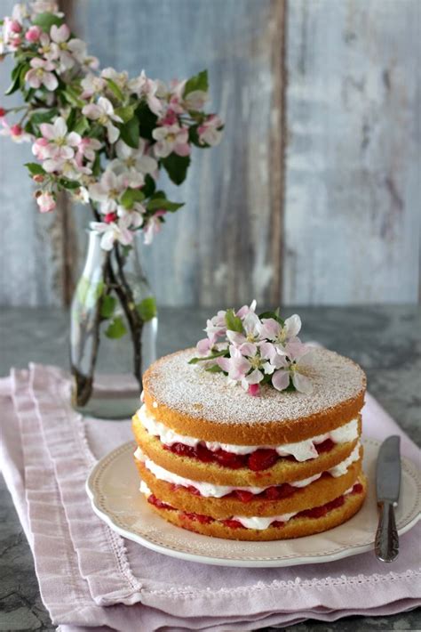Naked Cake Panna E Fragole