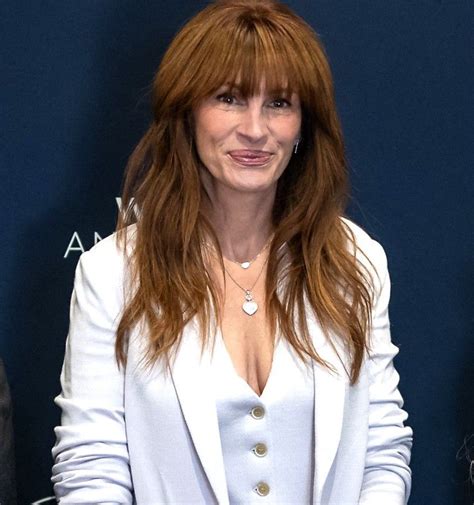 Julia Roberts Goes Full Blown Bangs In Stunning New Look Julia