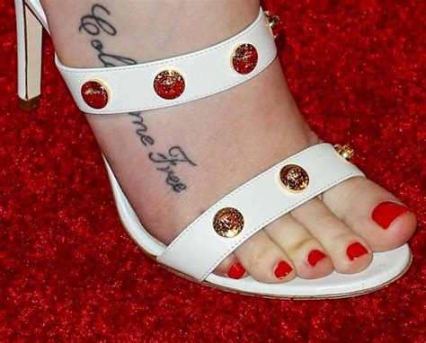 Iggy Azaleas Feet