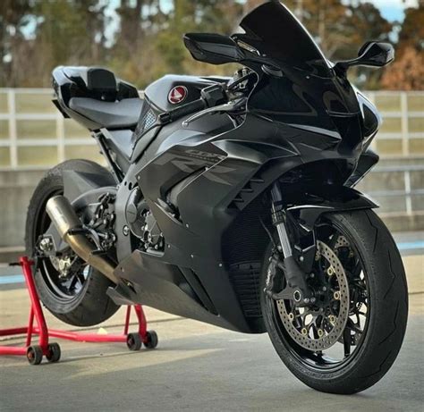 Honda Cbr Rr Price Mileage Specs Images Of Cbr Rr