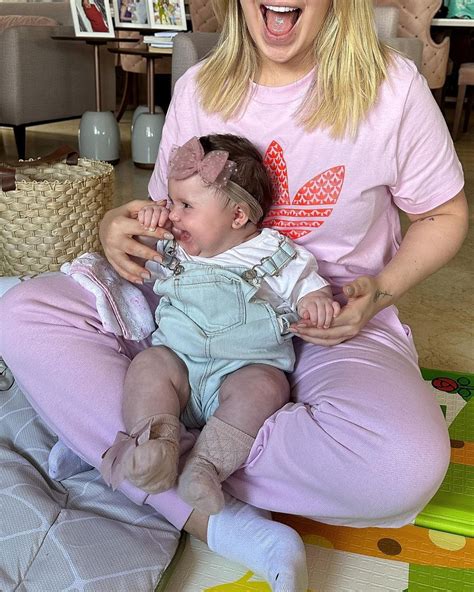 Sabrina Sato destaca semelhança entre Viih Tube e a filha Lua Está a
