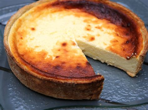 Tarte au fromage blanc en alsacien Käsküeche Recette de Tarte au