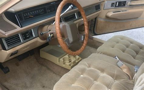 020821 1988 Oldsmobile Delta 88 Royale Brougham Coupe 4 Barn Finds