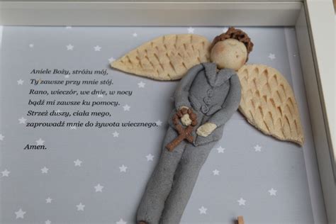 Anioł płaskorzeźba prezent na komunie i chrzciny dla chłopca Angel
