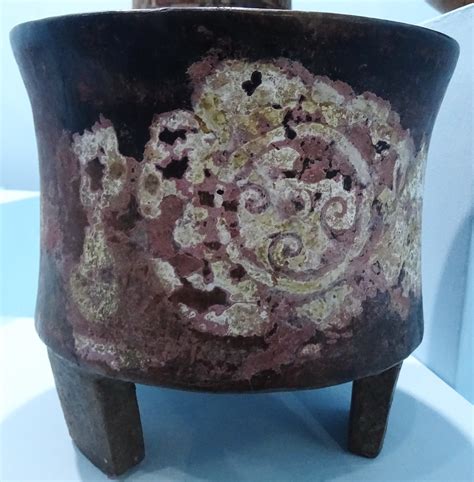 Arte Maya Vasija Tripode Estucada Ceramica Kaminaljuyu Pre Flickr