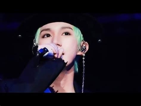 Song Vài câu chuyện bi thương nhưng đẹp đẽ Tour Concert Phòng