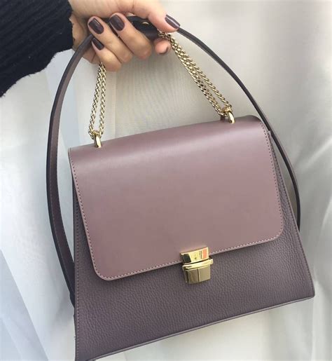 temperatura papuc Demn genti designer romani genă Rime de pepinieră