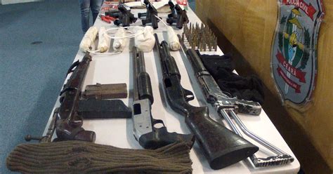 G Pol Cia Apreende Arsenal De Grupo Suspeito De Roubo A Bancos No
