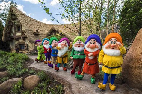 7 Cool Features Of The Seven Dwarfs Mine Train Ride