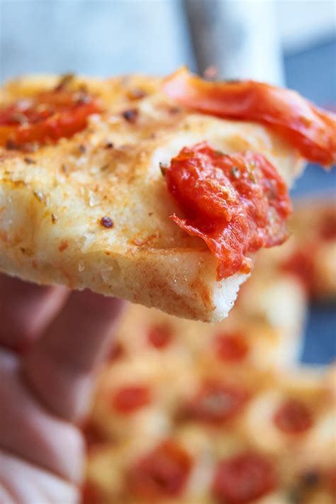 Focaccia Mit Tomaten Italienisches Rezept Gustinis Feinkost Blog