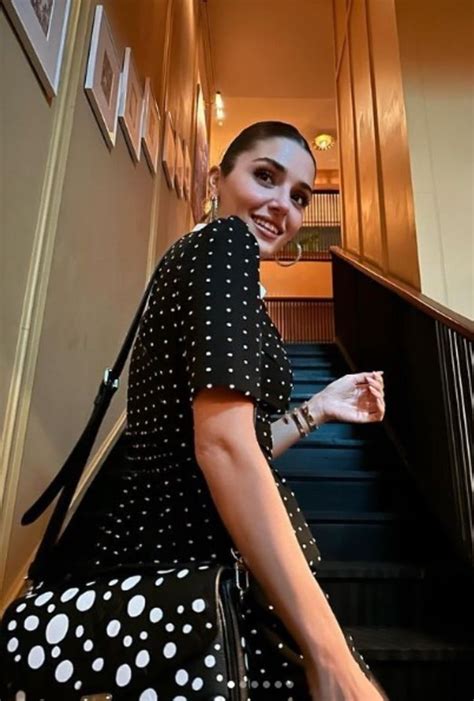 No la quieren en casa Por qué afirman que Hande Erçel la estrella de