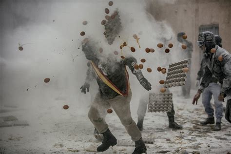 20 Amazing Photojournalism Examples Streetbounty