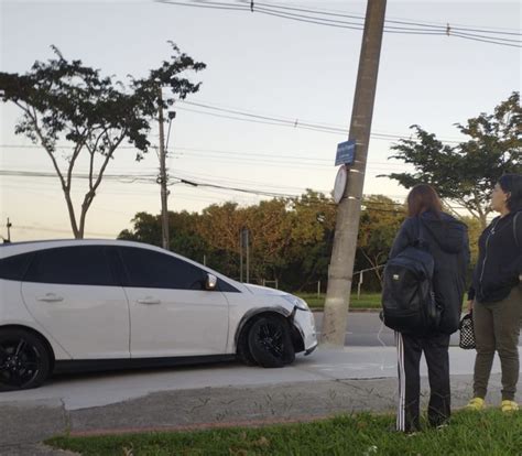 Motorista Fica Ferido Em Acidente Na Linneu De Moura Revista Urbanova