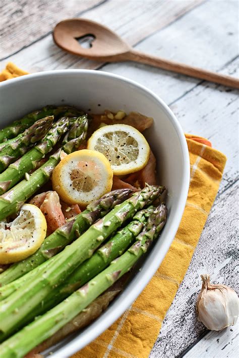 Lachs mit grünem Spargel aus dem Ofen vintage diary