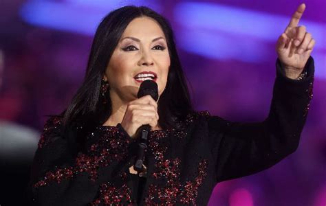 Marco Antonio Solís y Ana Gabriel cantarán juntos en República