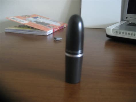 H E A L T H B E A U T Y Mac Creme In Your Coffee Lipstick Swatch