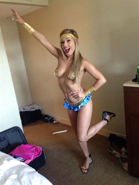 Wonder Woman Sexy Cosplay Luscious Hentai Manga And Porn