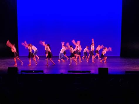 Spectacle des danseurs Ecole élémentaire Jules Ferry de Clermont Ferrand