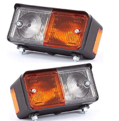 LAMPA KIERUNKOWSKAZU LEWA PRAWA URSUS C360 C385 MF Lampa Lewa Lampa